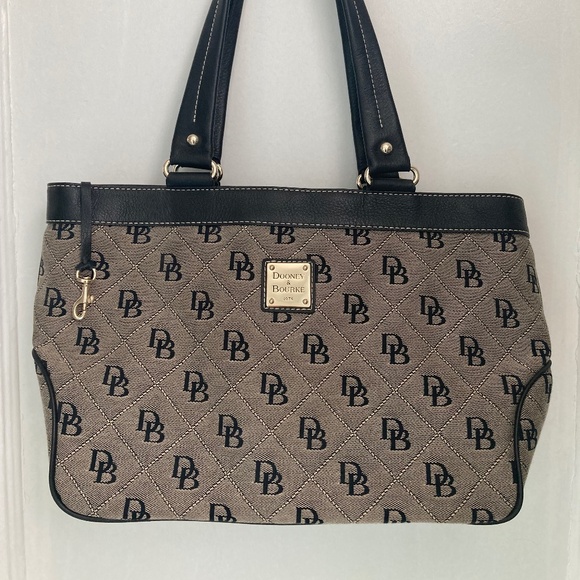Dooney & Bourke | Bags | Dooney Bourke Signature Logo Print Shoulder ...
